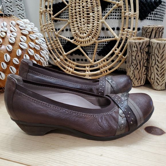 Abeo | Shoes | Abeo Bio System Nellie Pump Slip On Shoe Studded Brown ...
